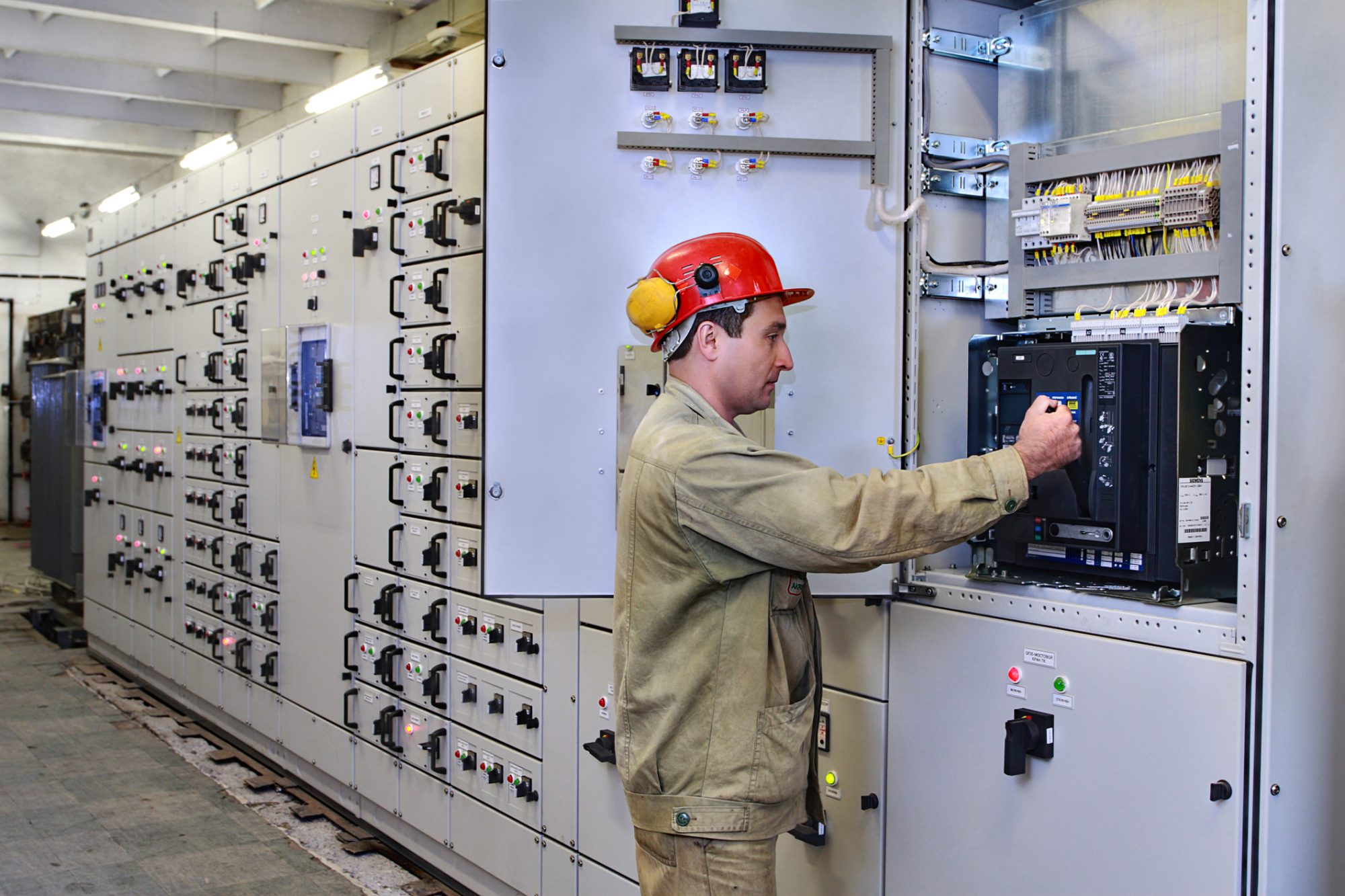 Qualified, Local Electricians Available Today. Guaranteed Electrical ...