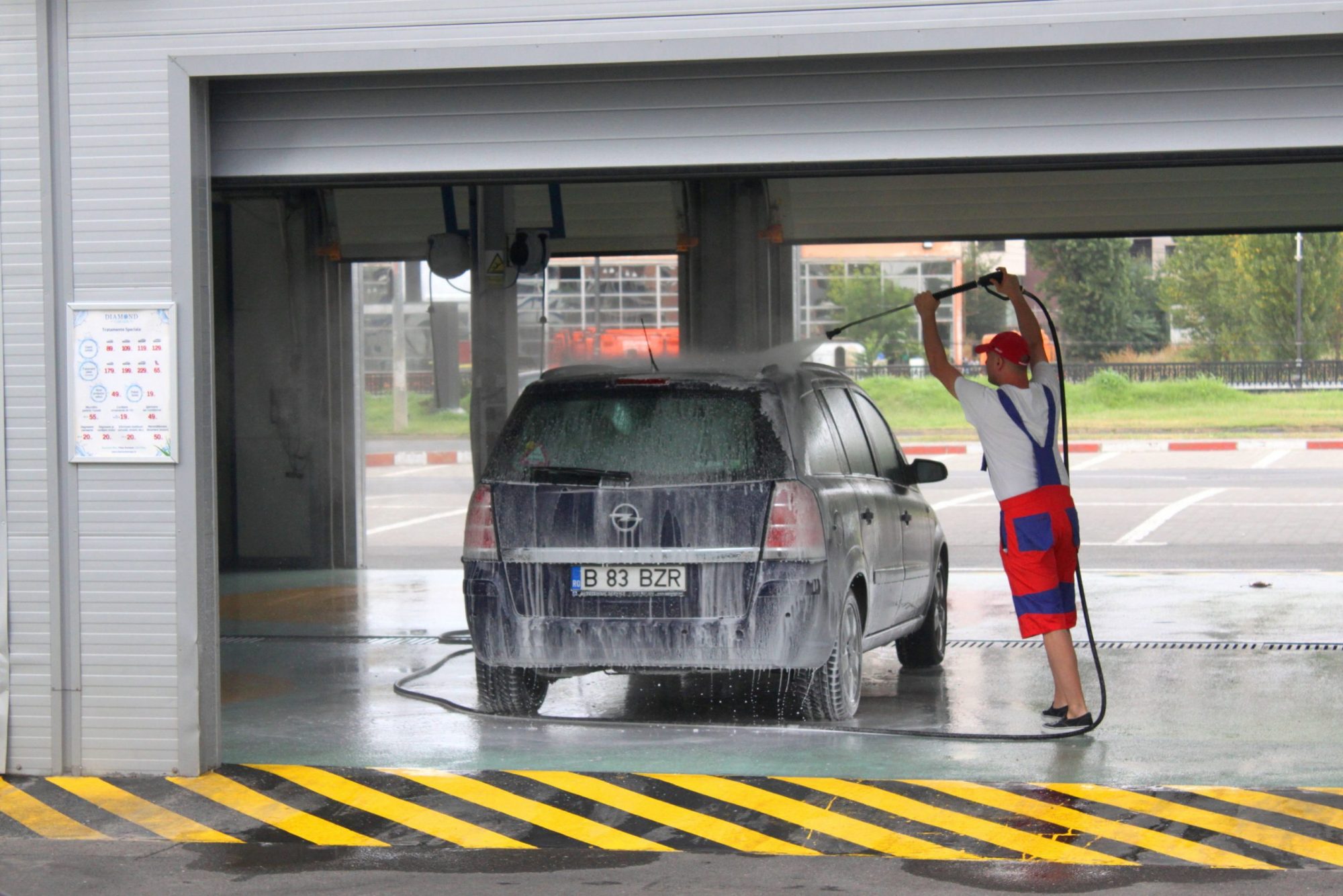 Professional Fleet Vehicle Cleaning Services UK Wide 0800 999 1950